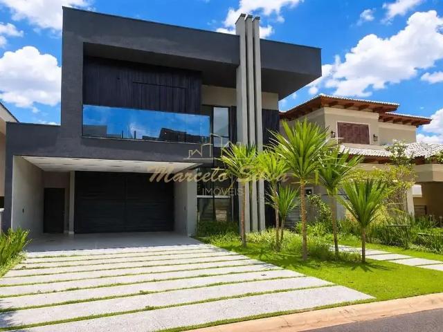Casa / Sobrado em Condomínio para Venda em Bragança Paulista/SP Condomínio Vale das Águas 4 Quartos