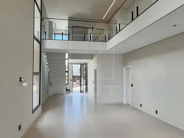 Casa / Sobrado em Condomínio para Venda em Bragança Paulista/SP Condomínio Vale das Águas 4 Quartos