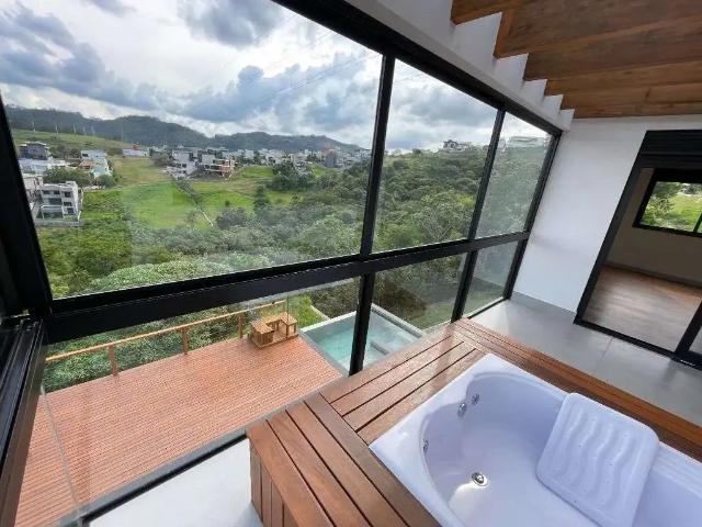 Casa / Sobrado em Condomínio para Venda em Bragança Paulista/SP Condomínio Vale das Águas 3 Quartos