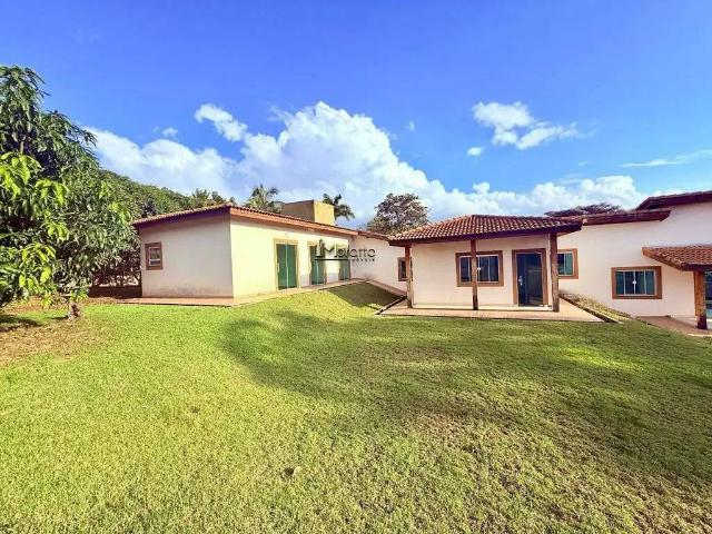 Casa / Sobrado em Condomínio para Venda em Bragança Paulista/SP Condomínio Jardim das Palmeiras 4 Quartos