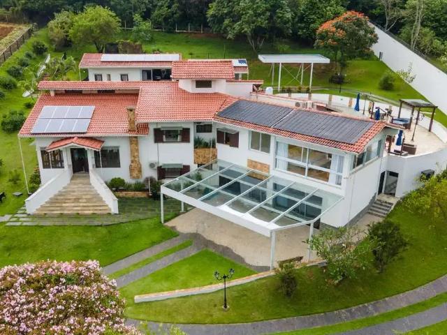 Casa / Sobrado em Condomínio para Venda em Bragança Paulista/SP Condomínio Jardim das Palmeiras 5 Quartos