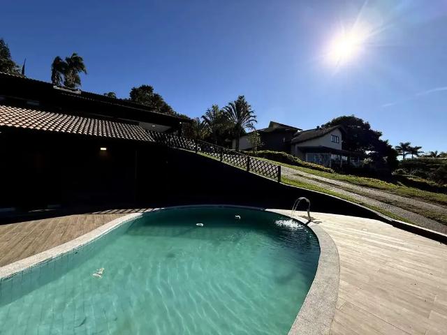 Casa / Sobrado em Condomínio para Venda em Bragança Paulista/SP Condomínio Jardim das Palmeiras 6 Quartos