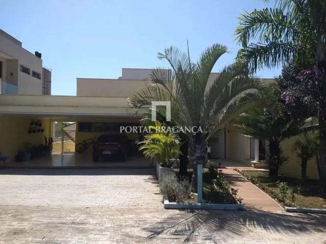 Casa / Sobrado em Condomínio para Venda em Bragança Paulista/SP Condomínio Residencial Fazenda Santa Helena 5 Quartos
