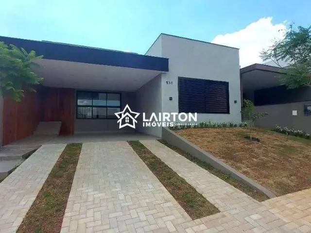 Casa / Sobrado em Condomínio para Venda em Bragança Paulista/SP Santa Luzia 3 Quartos