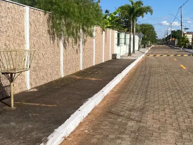 Casa / Sobrado em Condomínio para Venda em Brasília/DF Recanto das Emas 4 Quartos