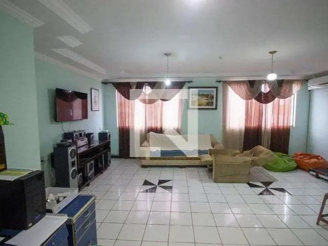 Casa / Sobrado em Condomínio para Venda em Brasília/DF Taguatinga Centro Taguatinga 4 Quartos
