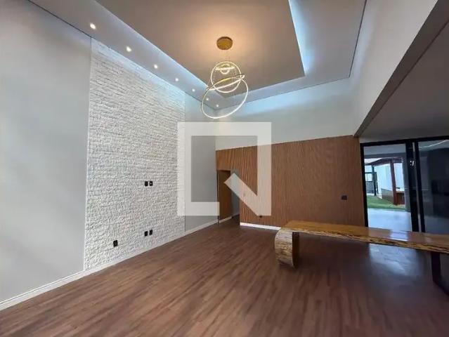 Casa / Sobrado em Condomínio para Venda em Brasília/DF Vicente Pires 3 Quartos