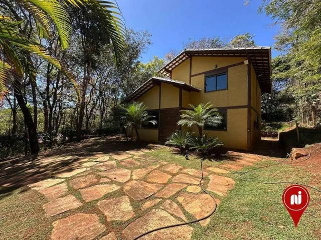 Casa / Sobrado em Condomínio para Venda em Brumadinho/MG Condomínio Jardins 3 Quartos