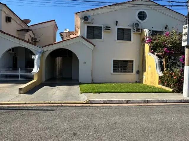 Casa / Sobrado em Condomínio para Venda em Cuiabá/MT Coophema 3 Quartos