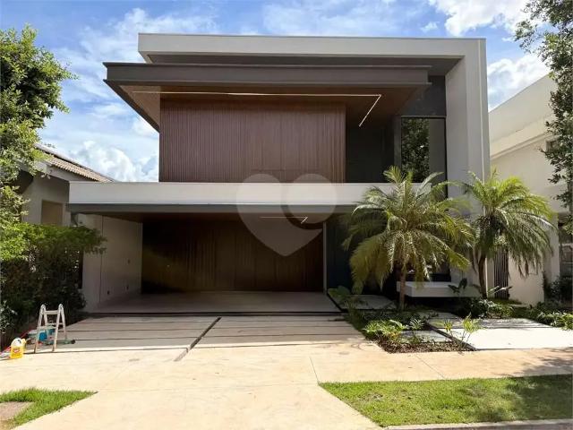 Casa / Sobrado em Condomínio para Venda em Cuiabá/MT Coophema 5 Quartos