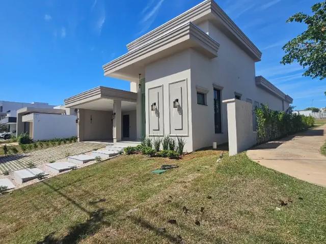 Casa / Sobrado em Condomínio para Venda em Cuiabá/MT Condomínio Belvedere 3 Quartos
