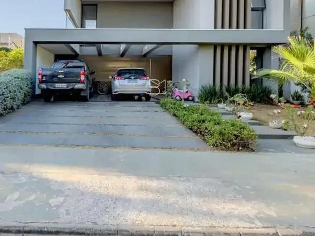 Casa / Sobrado em Condomínio para Venda em Cuiabá/MT Condomínio Belvedere 4 Quartos