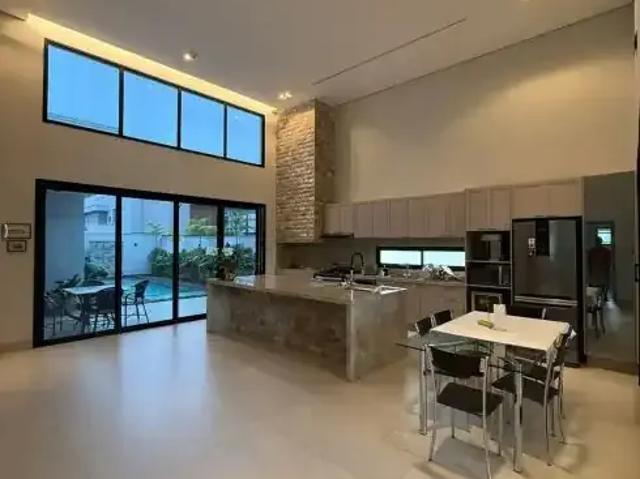 Casa / Sobrado em Condomínio para Venda em Cuiabá/MT Condomínio Florais Itália 4 Quartos