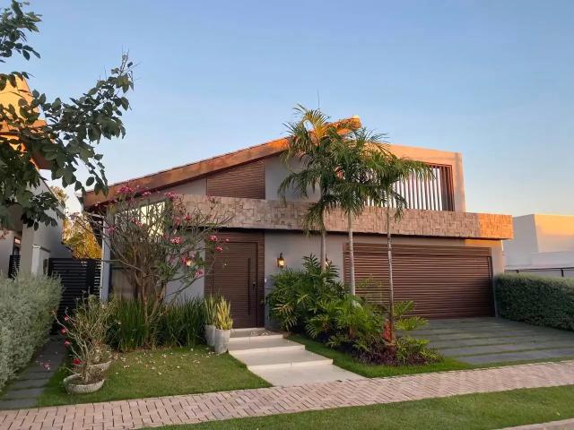 Casa / Sobrado em Condomínio para Venda em Cuiabá/MT Condomínio Residencial Florais dos Lagos 3 Quartos