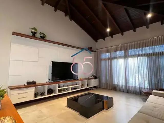 Casa / Sobrado em Condomínio para Venda em Cuiabá/MT Condomínio Residencial Florais dos Lagos 4 Quartos