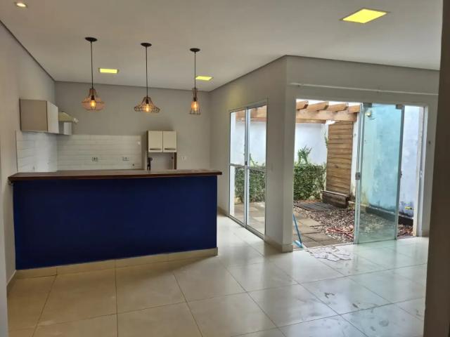 Casa / Sobrado em Condomínio para Venda em Cuiabá/MT Jardim Imperial 2 Quartos
