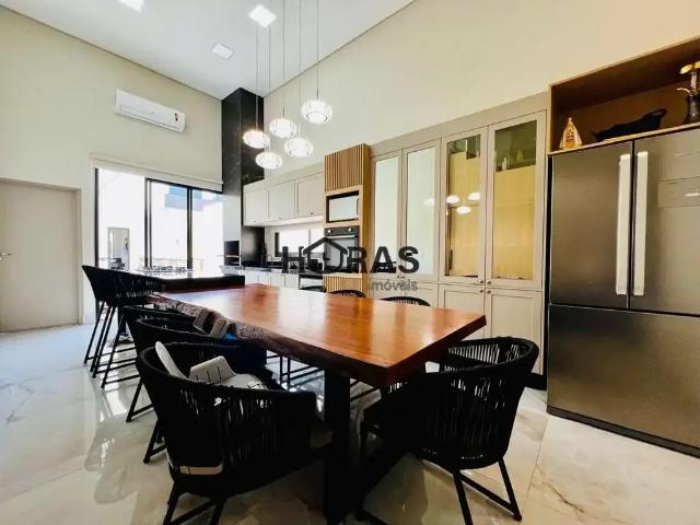 Casa / Sobrado em Condomínio para Venda em Cuiabá/MT Jardim Imperial 3 Quartos