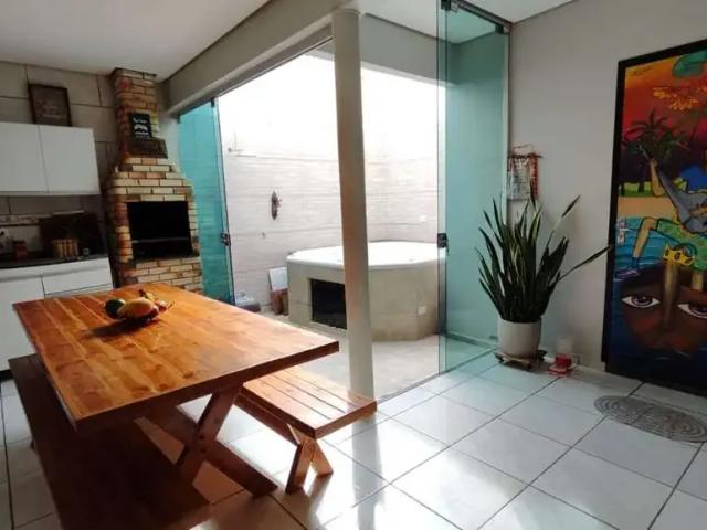 Casa / Sobrado em Condomínio para Venda em Cuiabá/MT Jardim Imperial 3 Quartos