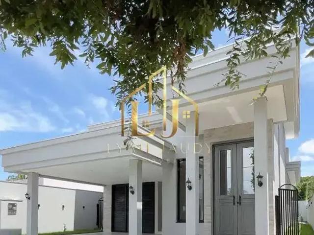 Casa / Sobrado em Condomínio para Venda em Cuiabá/MT Jardim Imperial 3 Quartos