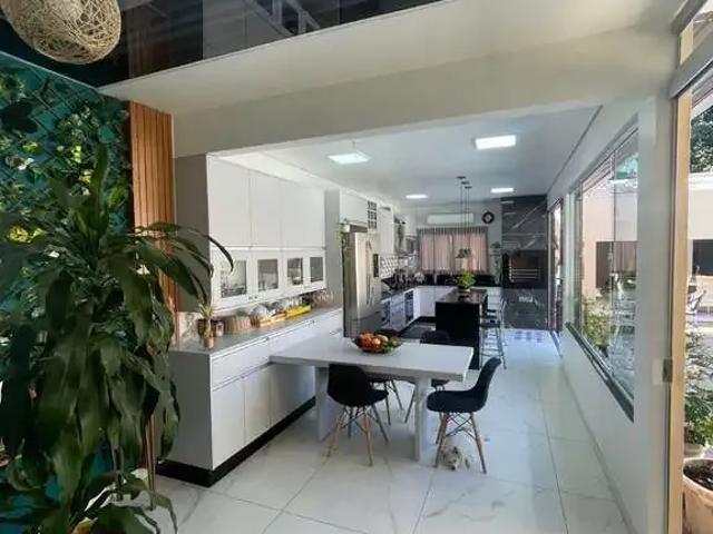 Casa / Sobrado em Condomínio para Venda em Cuiabá/MT Jardim Leblon 4 Quartos