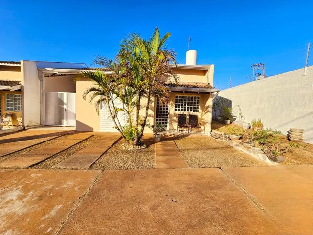 Casa / Sobrado em Condomínio para Venda em Cuiabá/MT Recanto dos Pássaros 3 Quartos