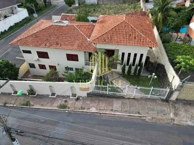 Casa / Sobrado em Condomínio para Venda em Cuiabá/MT Santa Rosa 6 Quartos