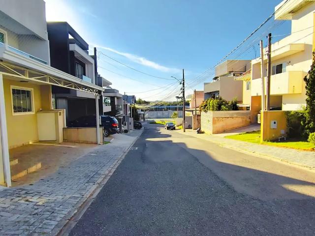 Casa / Sobrado em Condomínio para Venda em Curitiba/PR Cachoeira 3 Quartos