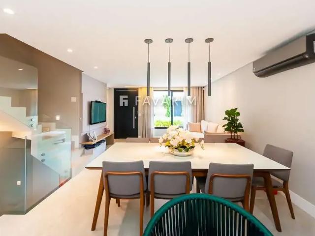 Casa / Sobrado em Condomínio para Venda em Curitiba/PR Campo Comprido 3 Quartos