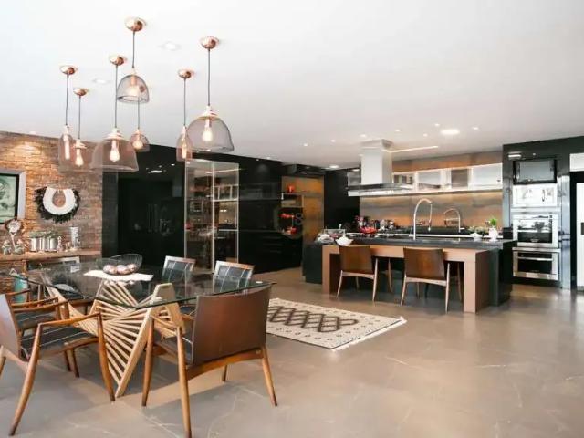 Casa / Sobrado em Condomínio para Venda em Curitiba/PR Campo Comprido 4 Quartos