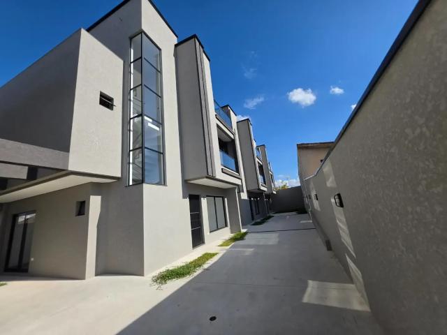 Casa / Sobrado em Condomínio para Venda em Curitiba/PR Capão Raso 3 Quartos