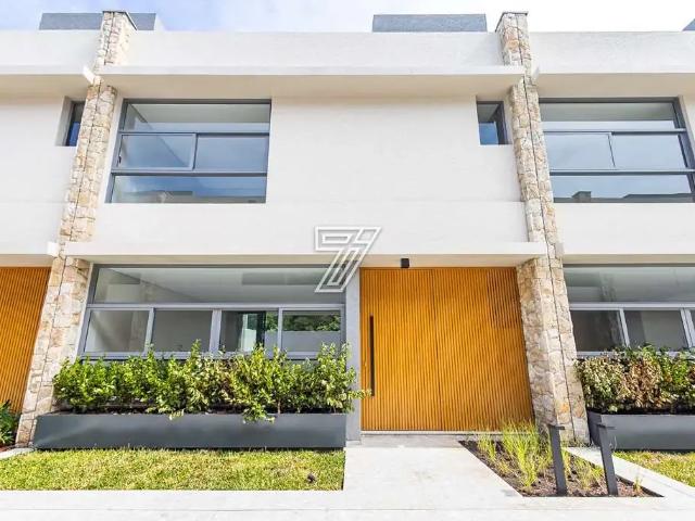 Casa / Sobrado em Condomínio para Venda em Curitiba/PR Cascatinha 3 Quartos