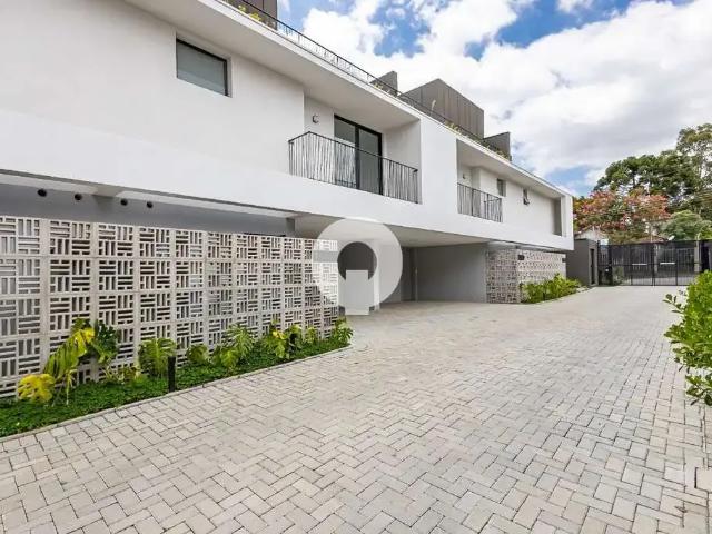 Casa / Sobrado em Condomínio para Venda em Curitiba/PR Guabirotuba 3 Quartos