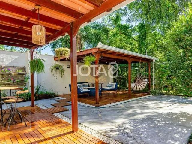 Casa / Sobrado em Condomínio para Venda em Curitiba/PR Ecoville 5 Quartos