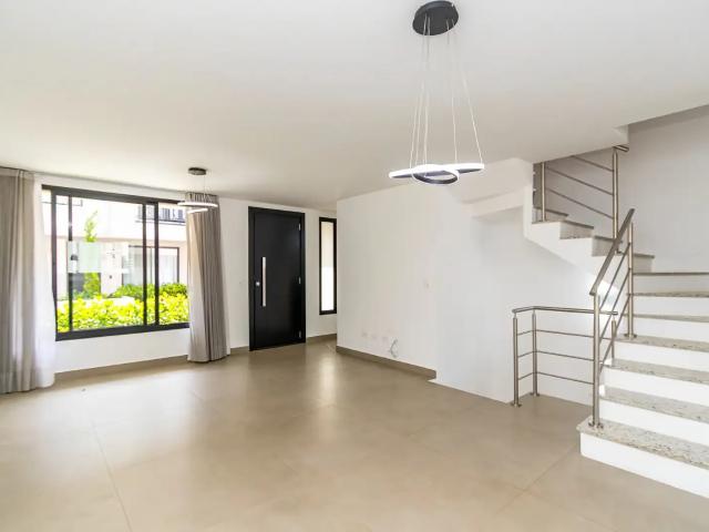 Casa / Sobrado em Condomínio para Venda em Curitiba/PR Jardim Social 3 Quartos