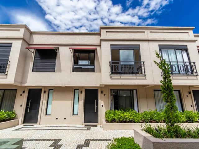 Casa / Sobrado em Condomínio para Venda em Curitiba/PR Jardim Social 3 Quartos