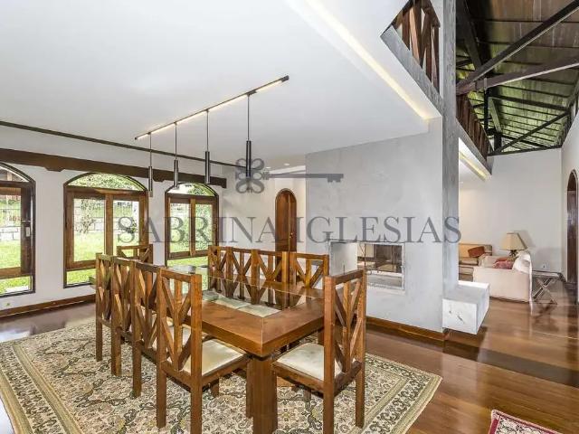 Casa / Sobrado em Condomínio para Venda em Curitiba/PR Orleans 4 Quartos