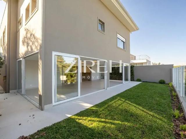 Casa / Sobrado em Condomínio para Venda em Curitiba/PR São João 5 Quartos