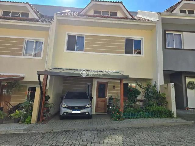 Casa / Sobrado em Condomínio para Venda em Curitiba/PR Santa Cândida 3 Quartos