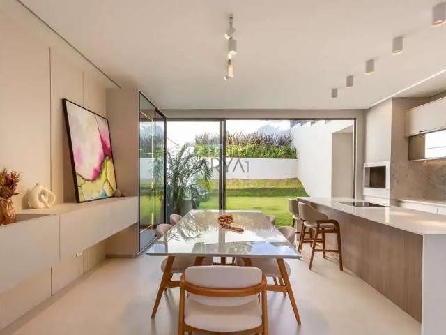 Casa / Sobrado em Condomínio para Venda em Curitiba/PR Santa Cândida 3 Quartos