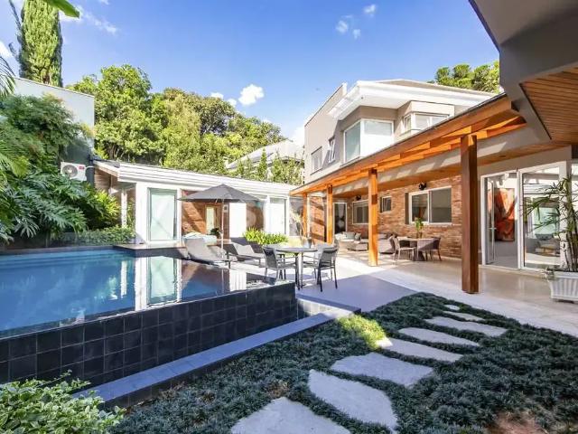 Casa / Sobrado em Condomínio para Venda em Curitiba/PR Santa Felicidade 4 Quartos