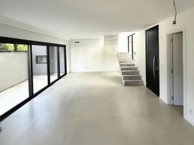 Casa / Sobrado em Condomínio para Venda em Curitiba/PR Seminário 3 Quartos