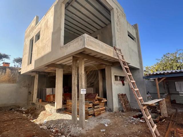 Casa / Sobrado em Condomínio para Venda em Curitiba/PR Portão 3 Quartos