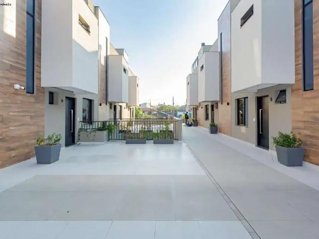 Casa / Sobrado em Condomínio para Venda em Curitiba/PR Pilarzinho 3 Quartos