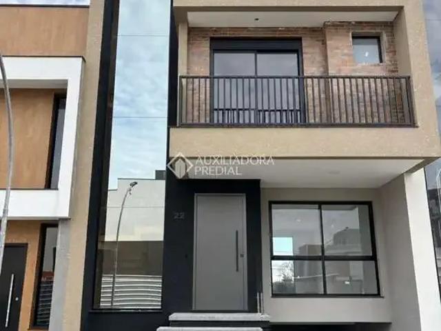 Casa / Sobrado em Condomínio para Venda em Curitiba/PR Pinheirinho 3 Quartos