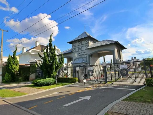 Casa / Sobrado em Condomínio para Venda em Curitiba/PR Pinheirinho 4 Quartos