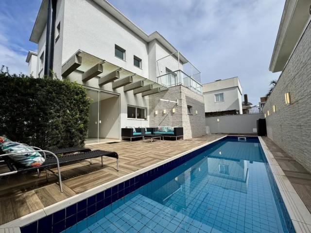 Casa / Sobrado em Condomínio para Venda em Curitiba/PR Uberaba 4 Quartos