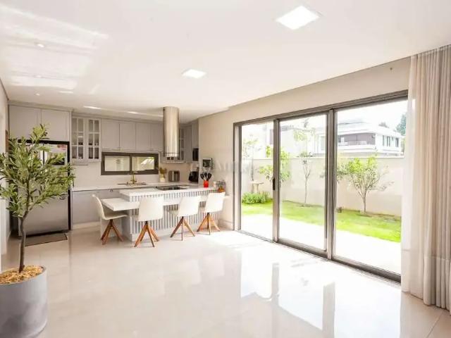 Casa / Sobrado em Condomínio para Venda em Curitiba/PR Uberaba 5 Quartos