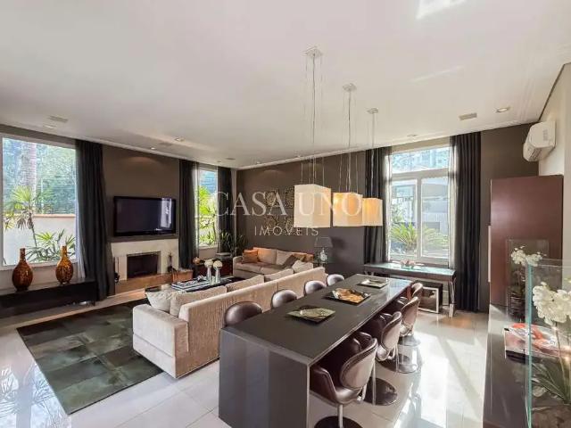 Casa / Sobrado em Condomínio para Venda em Curitiba/PR Uberaba 5 Quartos