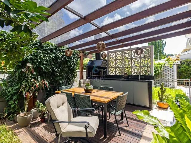 Casa / Sobrado em Condomínio para Venda em Curitiba/PR Vista Alegre 4 Quartos