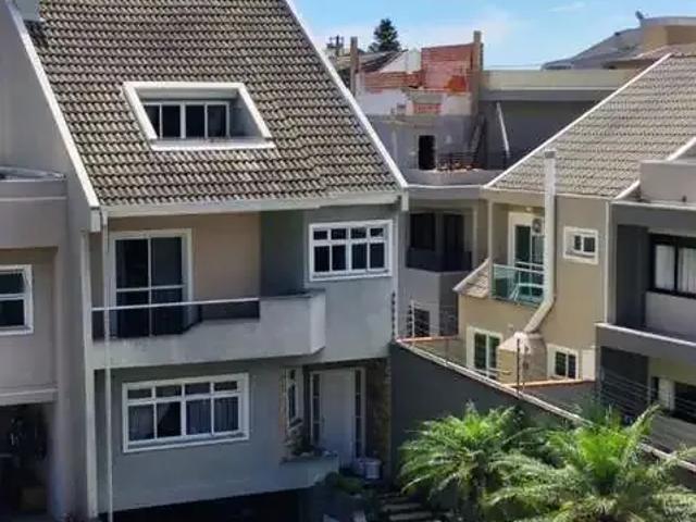 Casa / Sobrado em Condomínio para Venda em Curitiba/PR Xaxim 3 Quartos